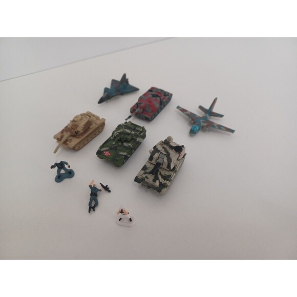 Toys | Vintage Lot Of 6 Different Galoob Micro Machines Army Tanks Camo ...